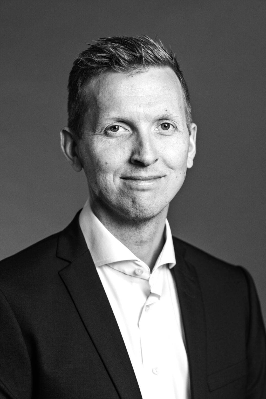 Management & Board • Sonion